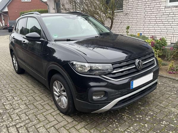 Melns Volkswagen T-Cross 2024 Kauņa, ar dzinēja tilpumu 1.00 L un nobraukumu 28 tūkst. km par 22297 €, foto 1 vietnē AUTOMOTO.COM.LV