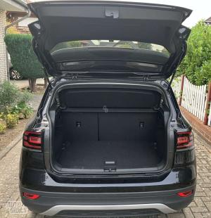Black Volkswagen T-Cross 2024 in Kaunas, with an engine capacity of 1.00 L and mileage of 28 thousand km for 22297 €, photo 6 on AUTOMOTO.COM.LV