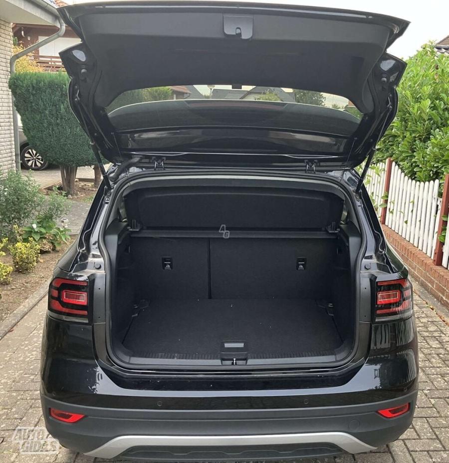 Black Volkswagen T-Cross 2024 in Kaunas, with an engine capacity of 1.00 L and mileage of 28 thousand km for 22297 €, photo 6 on AUTOMOTO.COM.LV