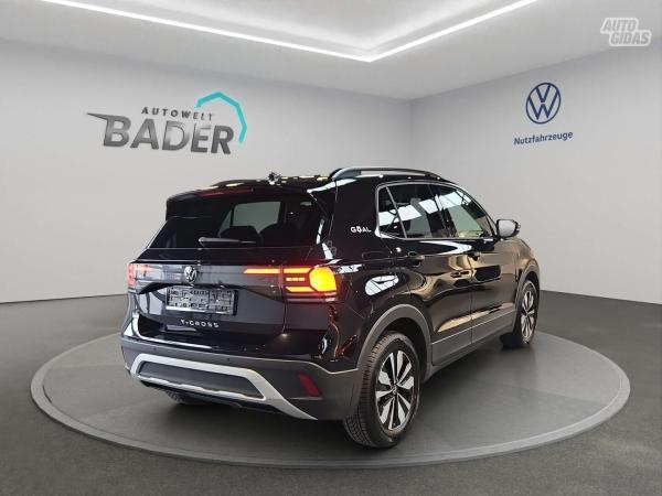 Melns Volkswagen T-Cross 2025 Kauņa, ar dzinēja tilpumu 1.00 L un nobraukumu 11 tūkst. km par 31598 €, foto 6 vietnē AUTOMOTO.COM.LV