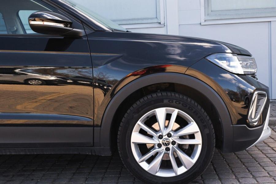 Melns Volkswagen T-Cross 2025 Ventspils, ar dzinēja tilpumu 1.00 L un nobraukumu 34 tūkst. km par 27700 €, foto 10 vietnē AUTOMOTO.COM.LV