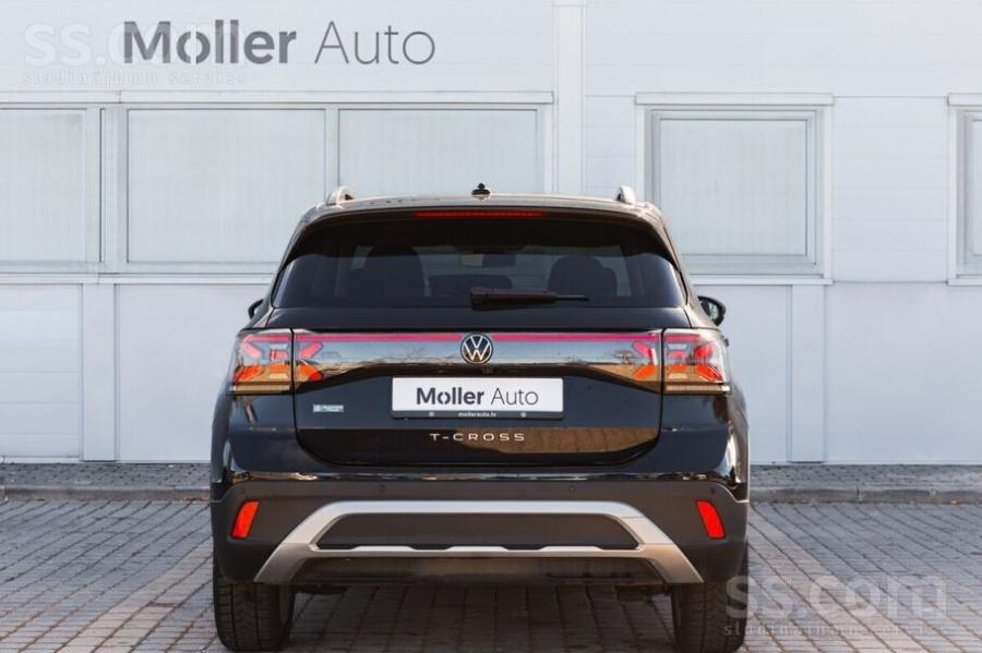Melns Volkswagen T-Cross 2025 Ventspils, ar dzinēja tilpumu 1.00 L un nobraukumu 34 tūkst. km par 22500 €, foto 5 vietnē AUTOMOTO.COM.LV