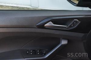 Melns Volkswagen T-Cross 2025 Ventspils, ar dzinēja tilpumu 1.00 L un nobraukumu 34 tūkst. km par 22500 €, foto 29 vietnē AUTOMOTO.COM.LV