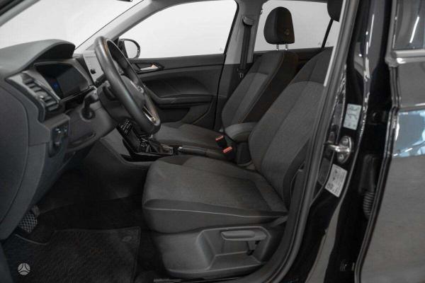 Black Volkswagen T-Cross 2025 in Vilnius, with an engine capacity of 1.00 L and mileage of 26 thousand km for 22400 €, photo 7 on AUTOMOTO.COM.LV