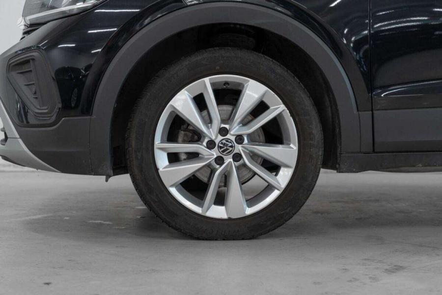 Черный Фольксваген T-Cross 2025 в Вильнюс, объемом двигателя 1.00 л и пробегом 26 тыс. км за 22400 €, фото 21 на AUTOMOTO.COM.LV