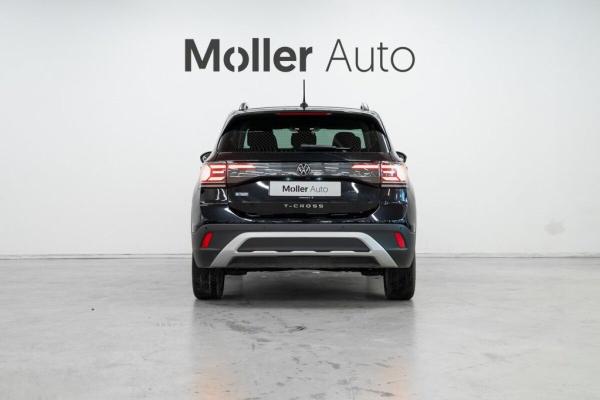 Black Volkswagen T-Cross 2025 in Vilnius, with an engine capacity of 1.00 L and mileage of 26 thousand km for 22400 €, photo 6 on AUTOMOTO.COM.LV