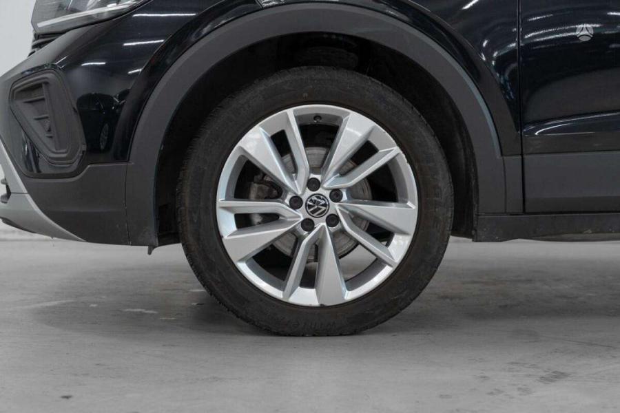 Черный Фольксваген T-Cross 2025 в Вильнюс, объемом двигателя 1.00 л и пробегом 26 тыс. км за 22400 €, фото 21 на AUTOMOTO.COM.LV