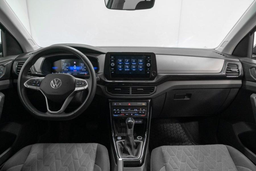 Black Volkswagen T-Cross 2025 in Vilnius, with an engine capacity of 1.00 L and mileage of 27 thousand km for 21950 €, photo 10 on AUTOMOTO.COM.LV