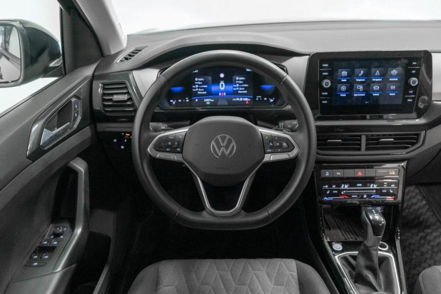 Black Volkswagen T-Cross 2025 in Vilnius, with an engine capacity of 1.00 L and mileage of 27 thousand km for 21950 €, photo 12 on AUTOMOTO.COM.LV