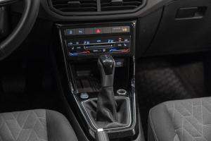 Black Volkswagen T-Cross 2025 in Vilnius, with an engine capacity of 1.00 L and mileage of 27 thousand km for 21950 €, photo 15 on AUTOMOTO.COM.LV