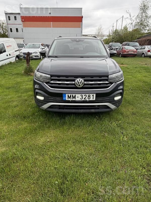 Black Volkswagen T-Cross 2020 in Riga, with an engine capacity of 1.00 L and mileage of 245 thousand km for 12500 €, photo 2 on AUTOMOTO.COM.LV