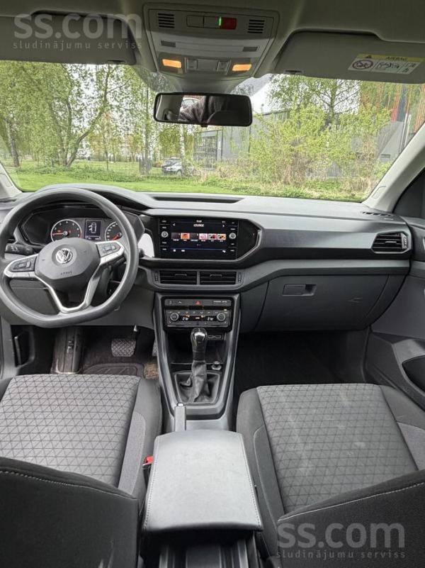 Black Volkswagen T-Cross 2020 in Riga, with an engine capacity of 1.00 L and mileage of 245 thousand km for 12500 €, photo 7 on AUTOMOTO.COM.LV