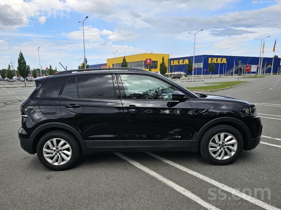 Черный Фольксваген T-Cross 2022 в Рига, объемом двигателя 1.00 л и пробегом 23 тыс. км за 17500 €, фото 3 на AUTOMOTO.COM.LV