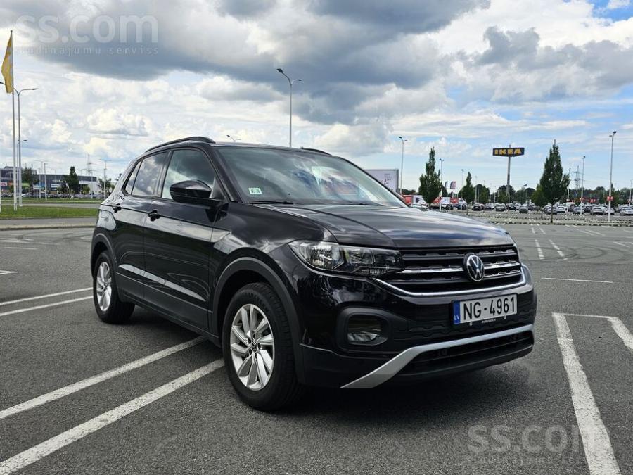 Черный Фольксваген T-Cross 2022 в Рига, объемом двигателя 1.00 л и пробегом 23 тыс. км за 17500 €, фото 8 на AUTOMOTO.COM.LV