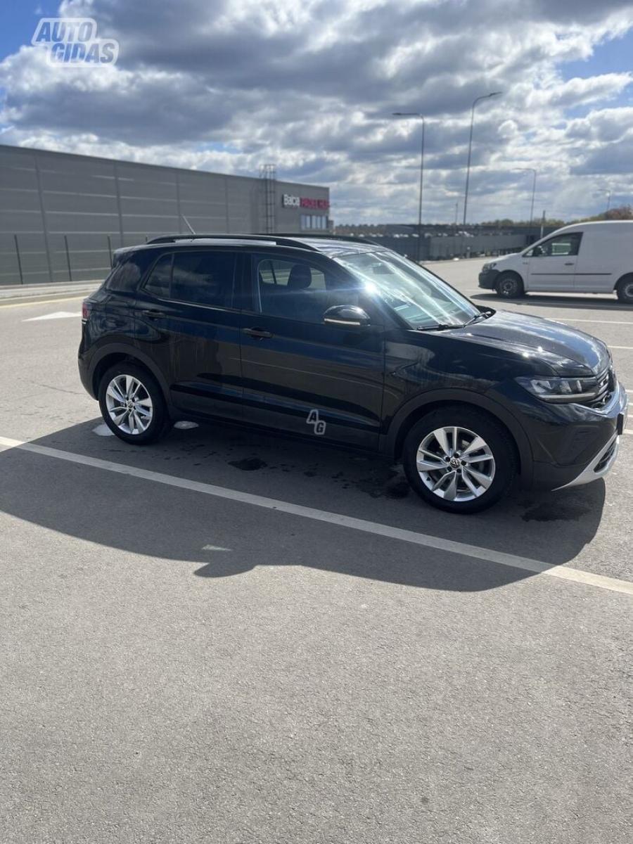 Black Volkswagen T-Cross 2025 in Kaunas, with an engine capacity of 1.00 L and mileage of 13 thousand km for 20800 €, photo 4 on AUTOMOTO.COM.LV