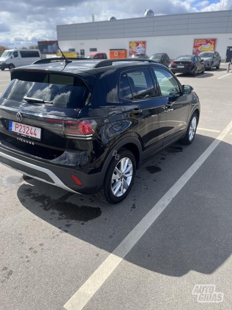 Black Volkswagen T-Cross 2025 in Kaunas, with an engine capacity of 1.00 L and mileage of 13 thousand km for 20800 €, photo 7 on AUTOMOTO.COM.LV