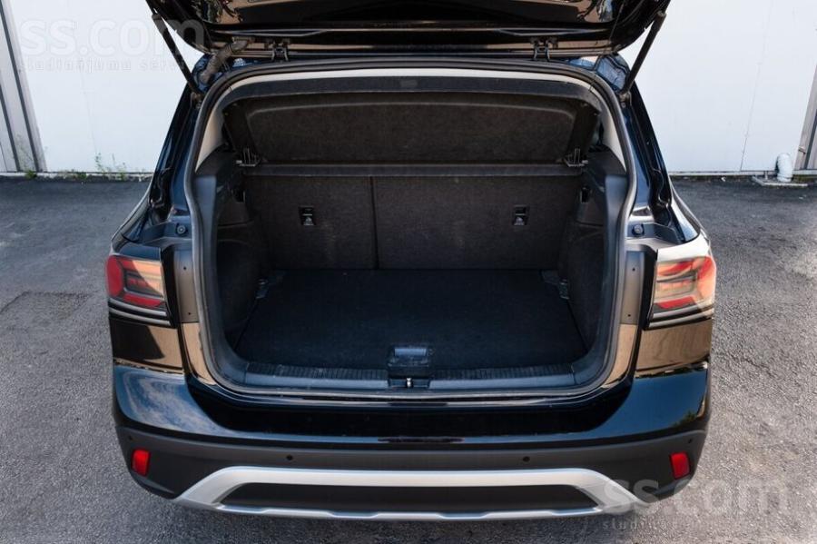 Black Volkswagen T-Cross 2025 in Riga, with an engine capacity of 1.00 L and mileage of 30 thousand km for 22900 €, photo 9 on AUTOMOTO.COM.LV