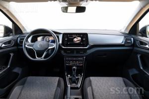 Black Volkswagen T-Cross 2025 in Riga, with an engine capacity of 1.00 L and mileage of 30 thousand km for 22900 €, photo 10 on AUTOMOTO.COM.LV
