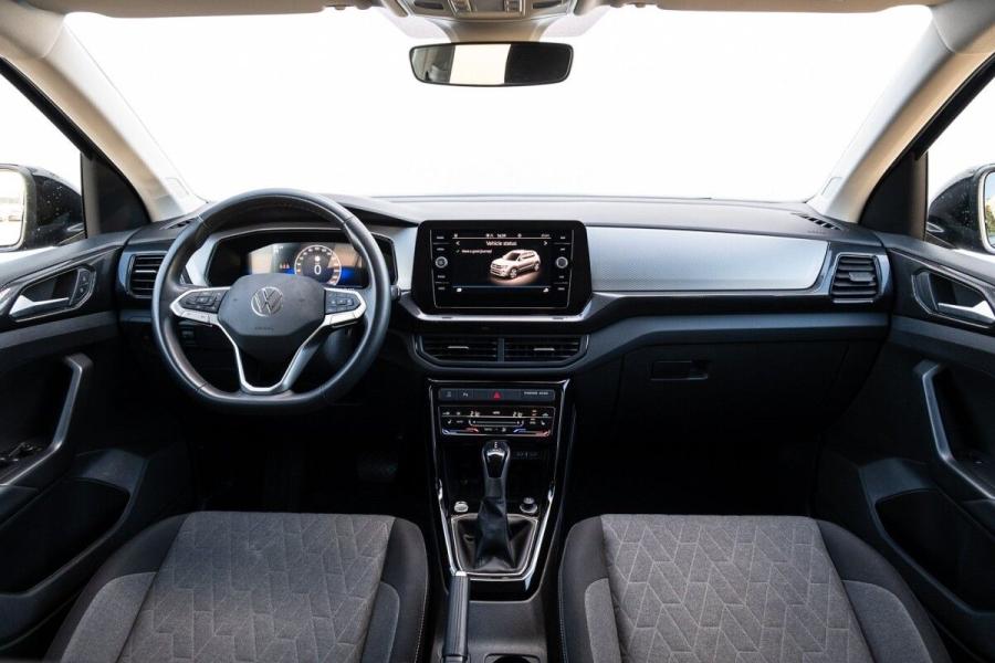 Черный Фольксваген T-Cross 2025 в Рига, объемом двигателя 1.00 л и пробегом 30 тыс. км за 22900 €, фото 10 на AUTOMOTO.COM.LV