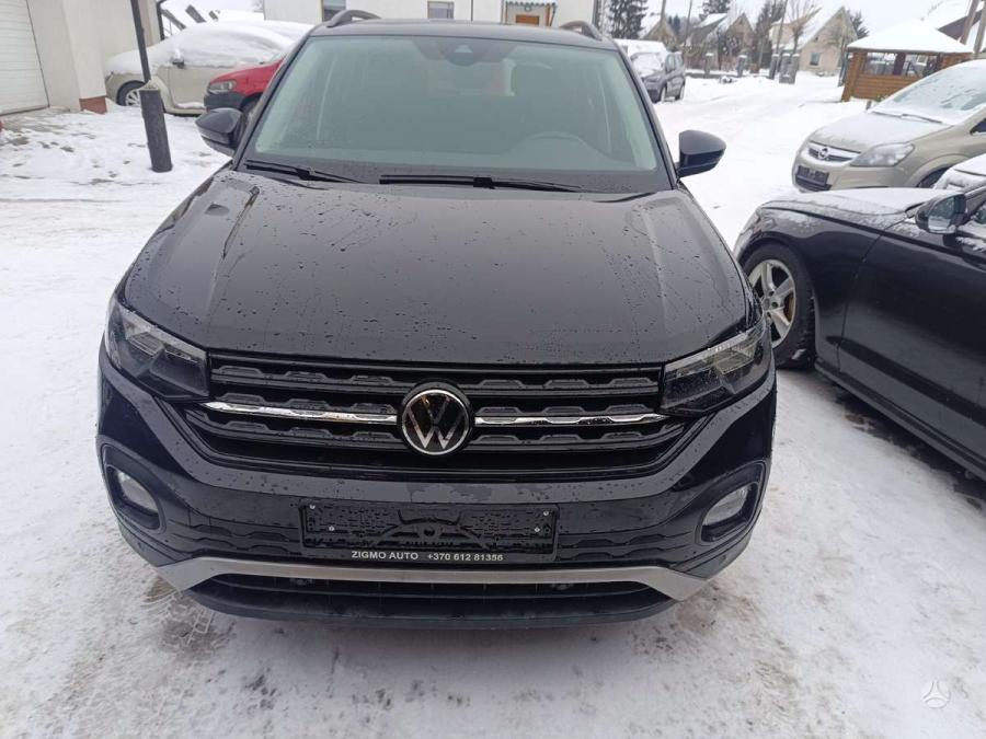 Melns Volkswagen T-Cross 2021 Rokiškis, ar dzinēja tilpumu 1.00 L un nobraukumu 61 tūkst. km par 10700 €, foto 1 vietnē AUTOMOTO.COM.LV