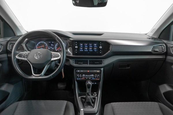 Black Volkswagen T-Cross 2022 in Vilnius, with an engine capacity of 1.00 L and mileage of 49 thousand km for 18250 €, photo 8 on AUTOMOTO.COM.LV