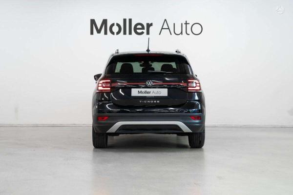 Melns Volkswagen T-Cross 2022 Viļņa, ar dzinēja tilpumu 1.00 L un nobraukumu 49 tūkst. km par 18250 €, foto 6 vietnē AUTOMOTO.COM.LV