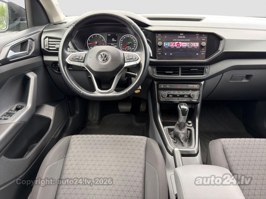 Black Volkswagen T-Cross 2019 in Parnu, with an engine capacity of 1.00 L and mileage of 86 thousand km for 15900 €, photo 7 on AUTOMOTO.COM.LV
