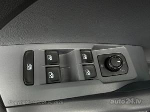 Black Volkswagen T-Cross 2019 in Parnu, with an engine capacity of 1.00 L and mileage of 86 thousand km for 15900 €, photo 18 on AUTOMOTO.COM.LV