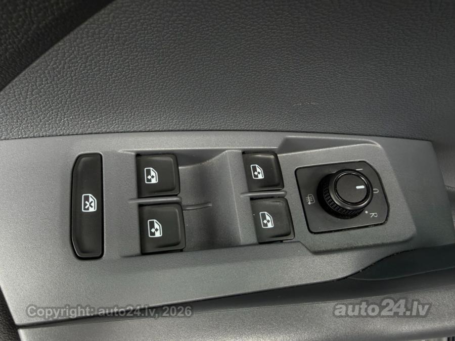 Black Volkswagen T-Cross 2019 in Parnu, with an engine capacity of 1.00 L and mileage of 86 thousand km for 15900 €, photo 18 on AUTOMOTO.COM.LV