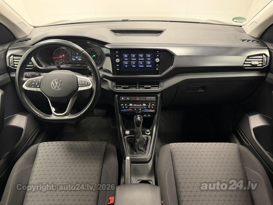 Черный Фольксваген T-Cross 2022 в Таллин, объемом двигателя 1.50 л и пробегом 98 тыс. км за 19490 €, фото 8 на AUTOMOTO.COM.LV