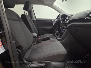 Melns Volkswagen T-Cross 2022 Tallina, ar dzinēja tilpumu 1.00 L un nobraukumu 91 tūkst. km par 14900 €, foto 17 vietnē AUTOMOTO.COM.LV