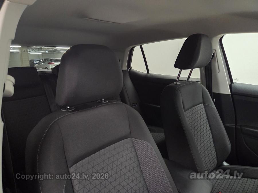 Melns Volkswagen T-Cross 2022 Tallina, ar dzinēja tilpumu 1.00 L un nobraukumu 91 tūkst. km par 14900 €, foto 18 vietnē AUTOMOTO.COM.LV