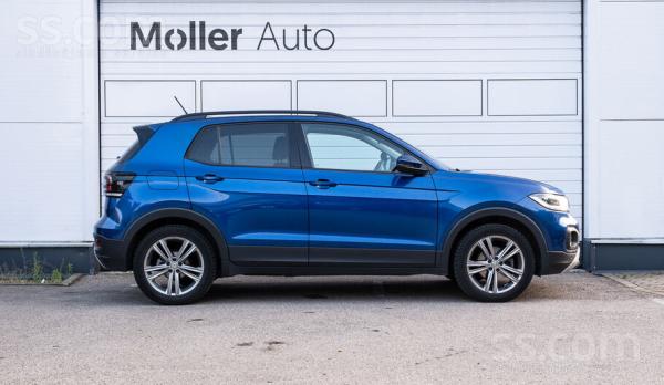 Blue Volkswagen T-Cross 2019 in Riga, with an engine capacity of 1.00 L and mileage of 54 thousand km for 18150 €, photo 5 on AUTOMOTO.COM.LV