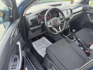 Zils Volkswagen T-Cross 2019 Šauļi, ar dzinēja tilpumu 1.00 L un nobraukumu 80 tūkst. km par 11700 €, foto 12 vietnē AUTOMOTO.COM.LV