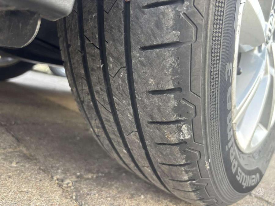 Zils Volkswagen T-Cross 2019 Šauļi, ar dzinēja tilpumu 1.00 L un nobraukumu 80 tūkst. km par 11700 €, foto 18 vietnē AUTOMOTO.COM.LV