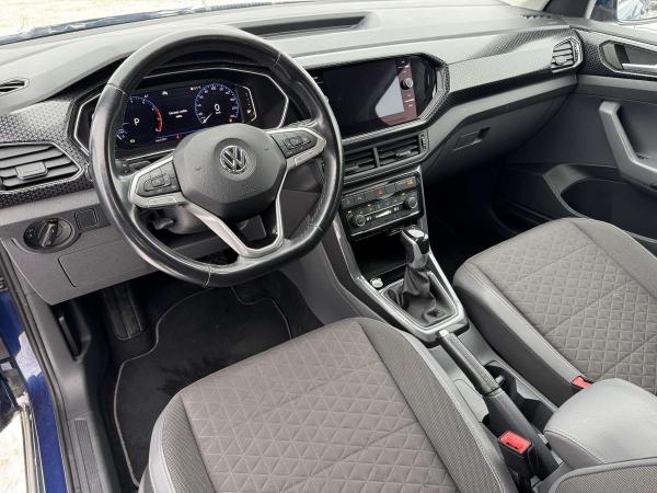 Blue Volkswagen T-Cross 2020 in Kaunas, with an engine capacity of 1.00 L and mileage of 130 thousand km for 14400 €, photo 9 on AUTOMOTO.COM.LV