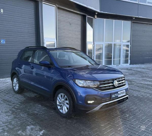 Blue Volkswagen T-Cross 2020 in Kaunas, with an engine capacity of 1.00 L and mileage of 53 thousand km for 15200 €, photo 1 on AUTOMOTO.COM.LV