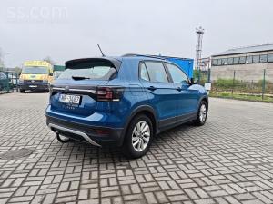 Blue Volkswagen T-Cross 2020 in Liepaja, with an engine capacity of 1.00 L and mileage of 95 thousand km for 12900 €, photo 6 on AUTOMOTO.COM.LV