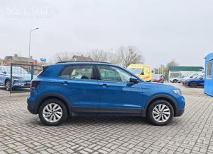 Blue Volkswagen T-Cross 2020 in Liepaja, with an engine capacity of 1.00 L and mileage of 95 thousand km for 12900 €, photo 7 on AUTOMOTO.COM.LV