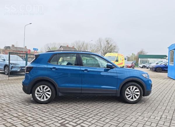 Синий Фольксваген T-Cross 2020 в Лиепая, объемом двигателя 1.00 л и пробегом 95 тыс. км за 12900 €, фото 6 на AUTOMOTO.COM.LV