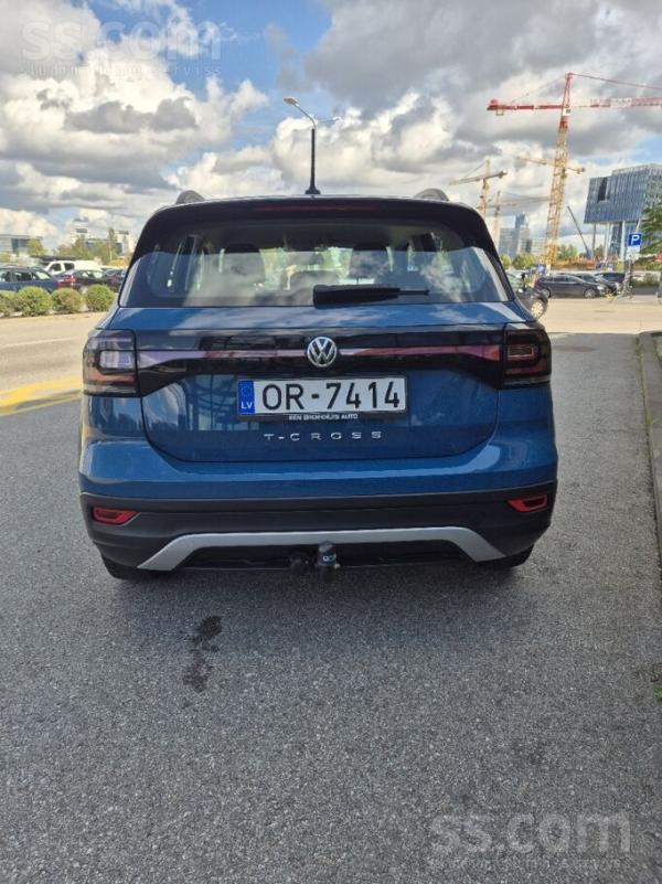 Blue Volkswagen T-Cross 2020 in Riga, with an engine capacity of 1.00 L and mileage of 174 thousand km for 13900 €, photo 6 on AUTOMOTO.COM.LV