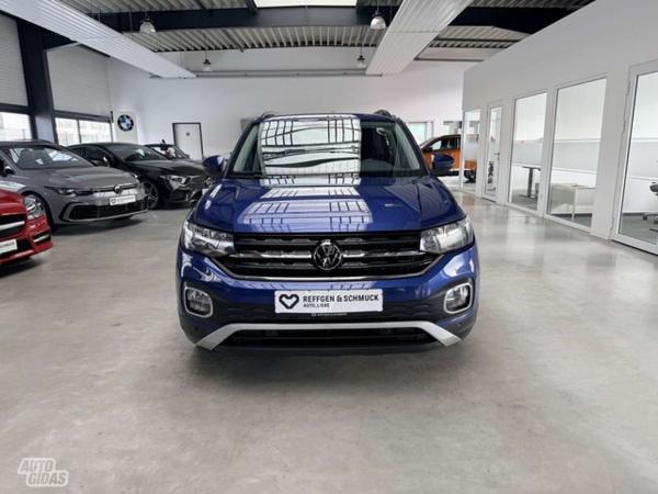 Blue Volkswagen T-Cross 2021 in Kaunas, with an engine capacity of 1.50 L and mileage of 25 thousand km for 26283 €, photo 2 on AUTOMOTO.COM.LV