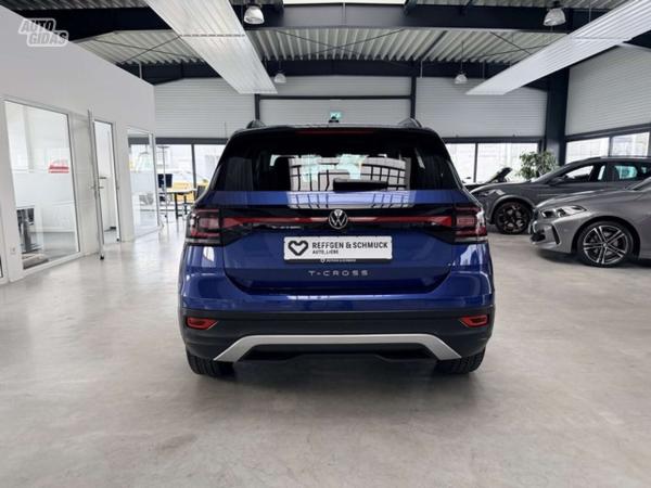 Blue Volkswagen T-Cross 2021 in Kaunas, with an engine capacity of 1.50 L and mileage of 25 thousand km for 26283 €, photo 3 on AUTOMOTO.COM.LV