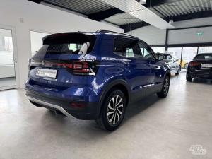 Blue Volkswagen T-Cross 2021 in Kaunas, with an engine capacity of 1.50 L and mileage of 25 thousand km for 26283 €, photo 8 on AUTOMOTO.COM.LV