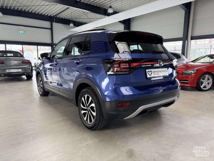 Blue Volkswagen T-Cross 2021 in Kaunas, with an engine capacity of 1.50 L and mileage of 25 thousand km for 26283 €, photo 21 on AUTOMOTO.COM.LV