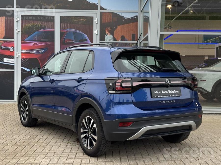 Синий Фольксваген T-Cross 2021 в Валмиера, объемом двигателя 1.00 л и пробегом 102 тыс. км за 16500 €, фото 5 на AUTOMOTO.COM.LV