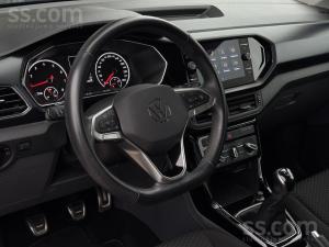 Синий Фольксваген T-Cross 2021 в Валмиера, объемом двигателя 1.00 л и пробегом 102 тыс. км за 16500 €, фото 9 на AUTOMOTO.COM.LV