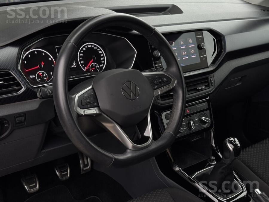 Синий Фольксваген T-Cross 2021 в Валмиера, объемом двигателя 1.00 л и пробегом 102 тыс. км за 16500 €, фото 9 на AUTOMOTO.COM.LV