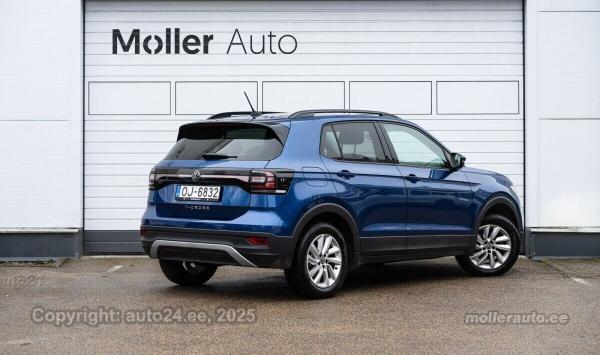 Blue Volkswagen T-Cross 2022 in Riga, with an engine capacity of 1.00 L and mileage of 40 thousand km for 17350 €, photo 4 on AUTOMOTO.COM.LV