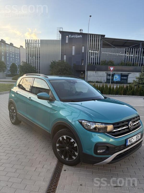 Blue Volkswagen T-Cross 2022 in Riga, with an engine capacity of 1.00 L and mileage of 81 thousand km for 15700 €, photo 1 on AUTOMOTO.COM.LV